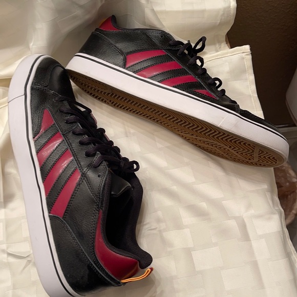 Shoes | Puma Size 13 Leather Sneakers Black Red Used Great For Back To ...